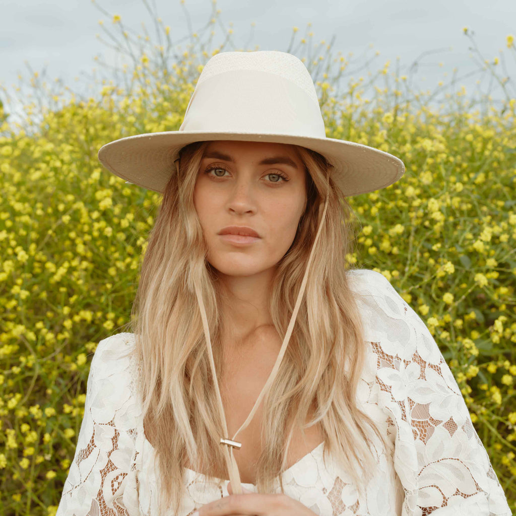 Field Gardenia, Bone – Freya